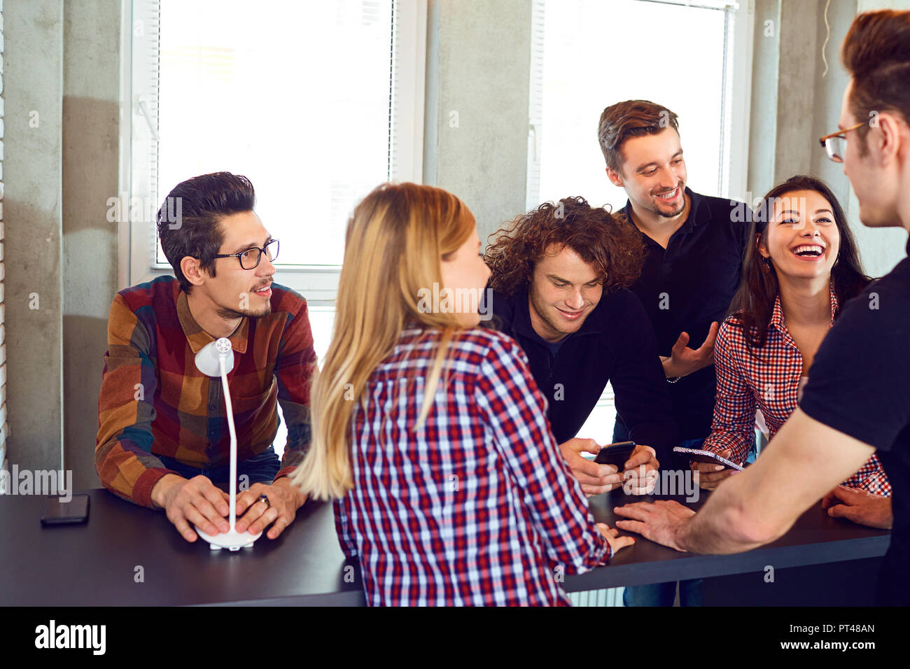 Indoors meeting hi-res stock photography and images - Alamy