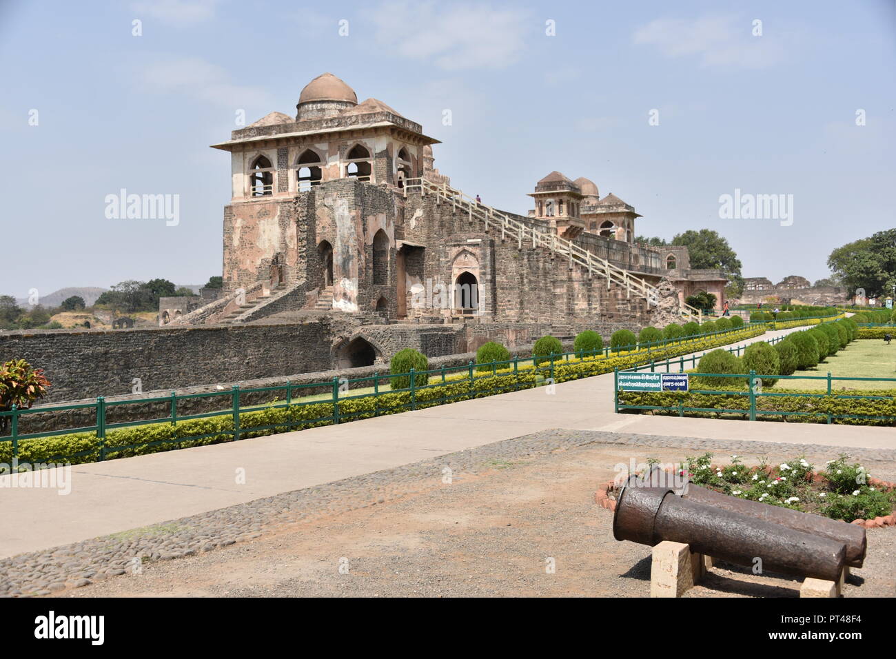 Jahaj Mahal, Mandu, Madhya Pradesh, India Stock Photo - Alamy