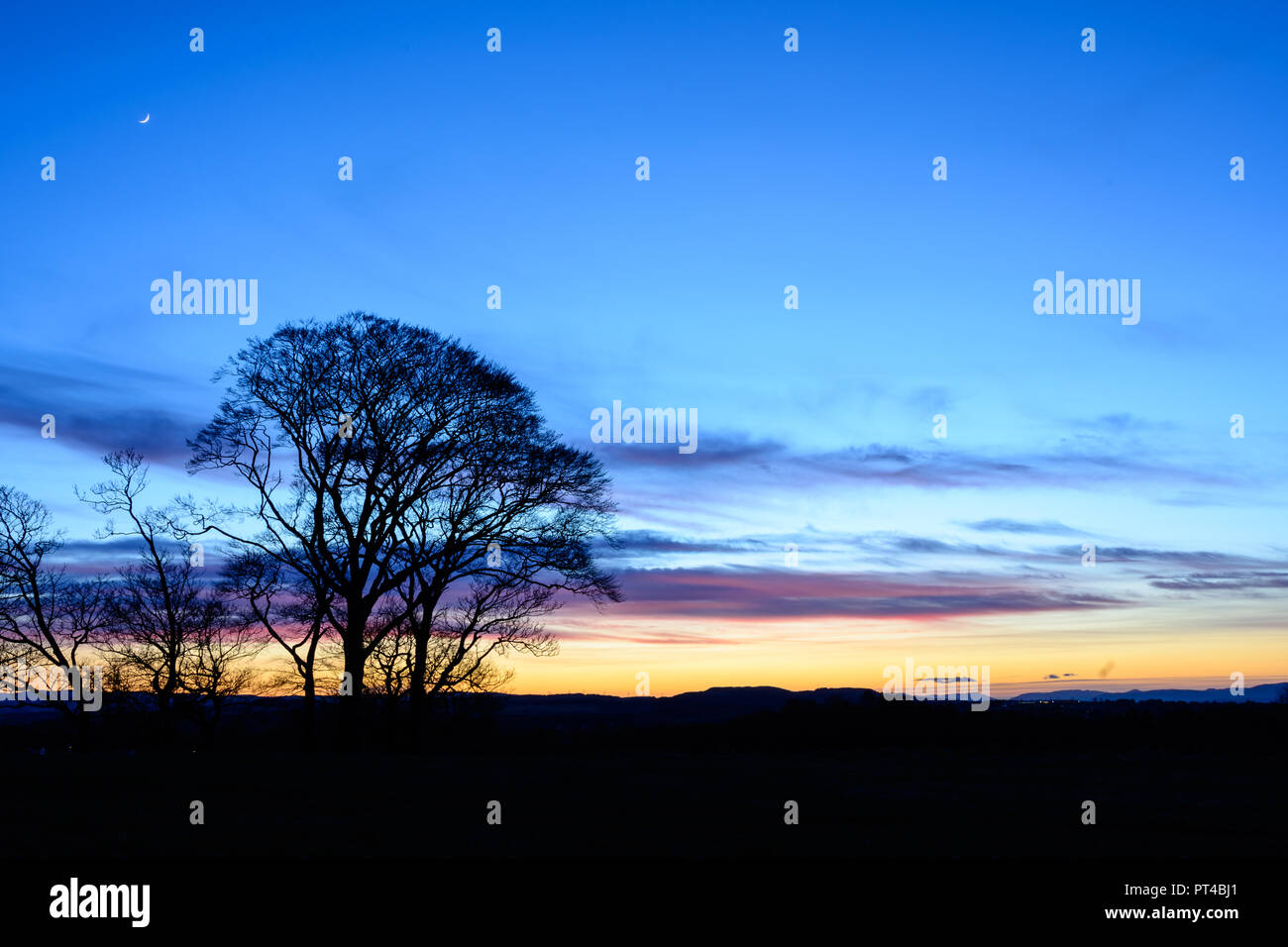 Blue and orange sunset hi-res stock photography and images - Alamy