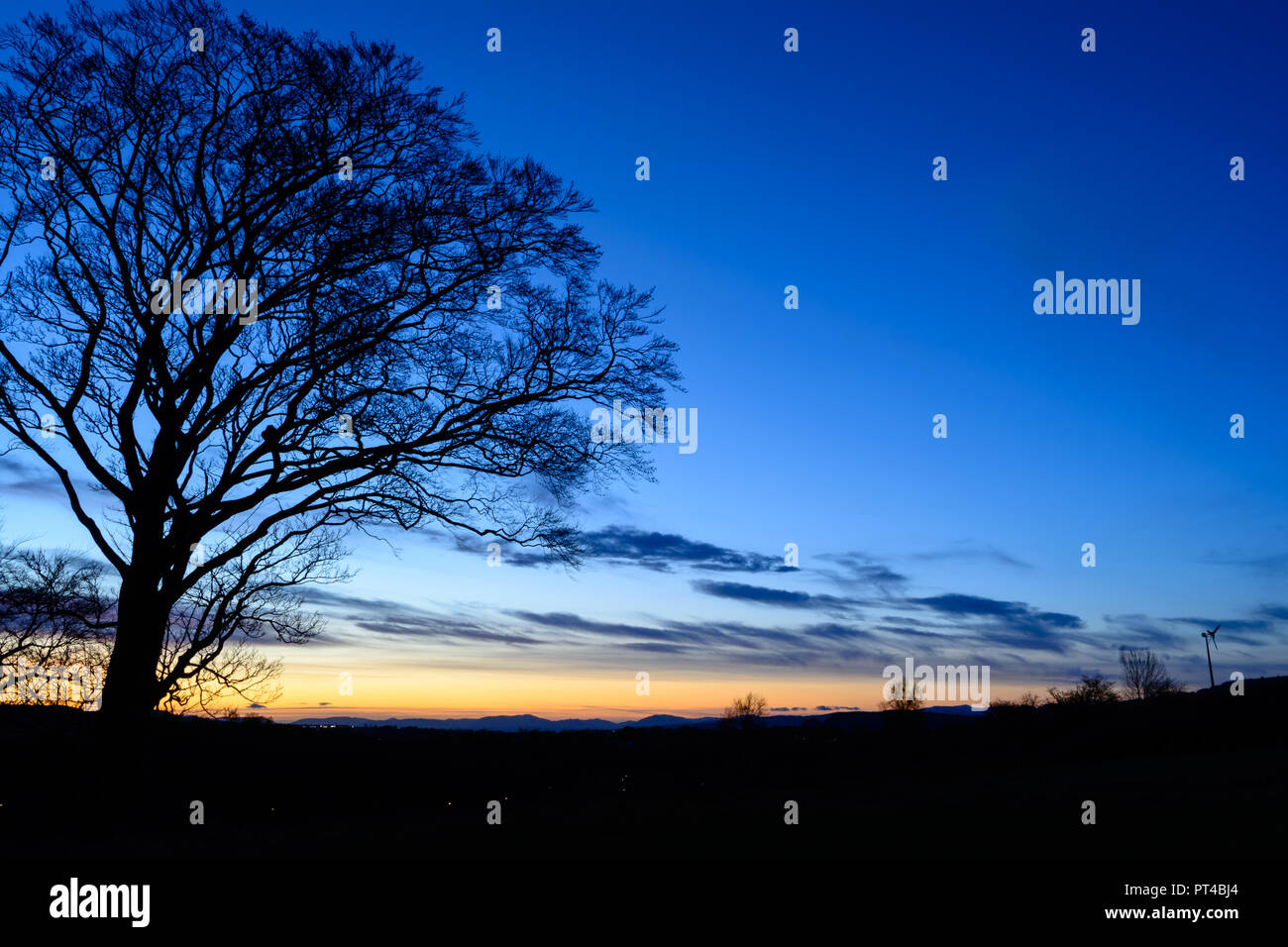 Blue orange sunset hi-res stock photography and images - Alamy