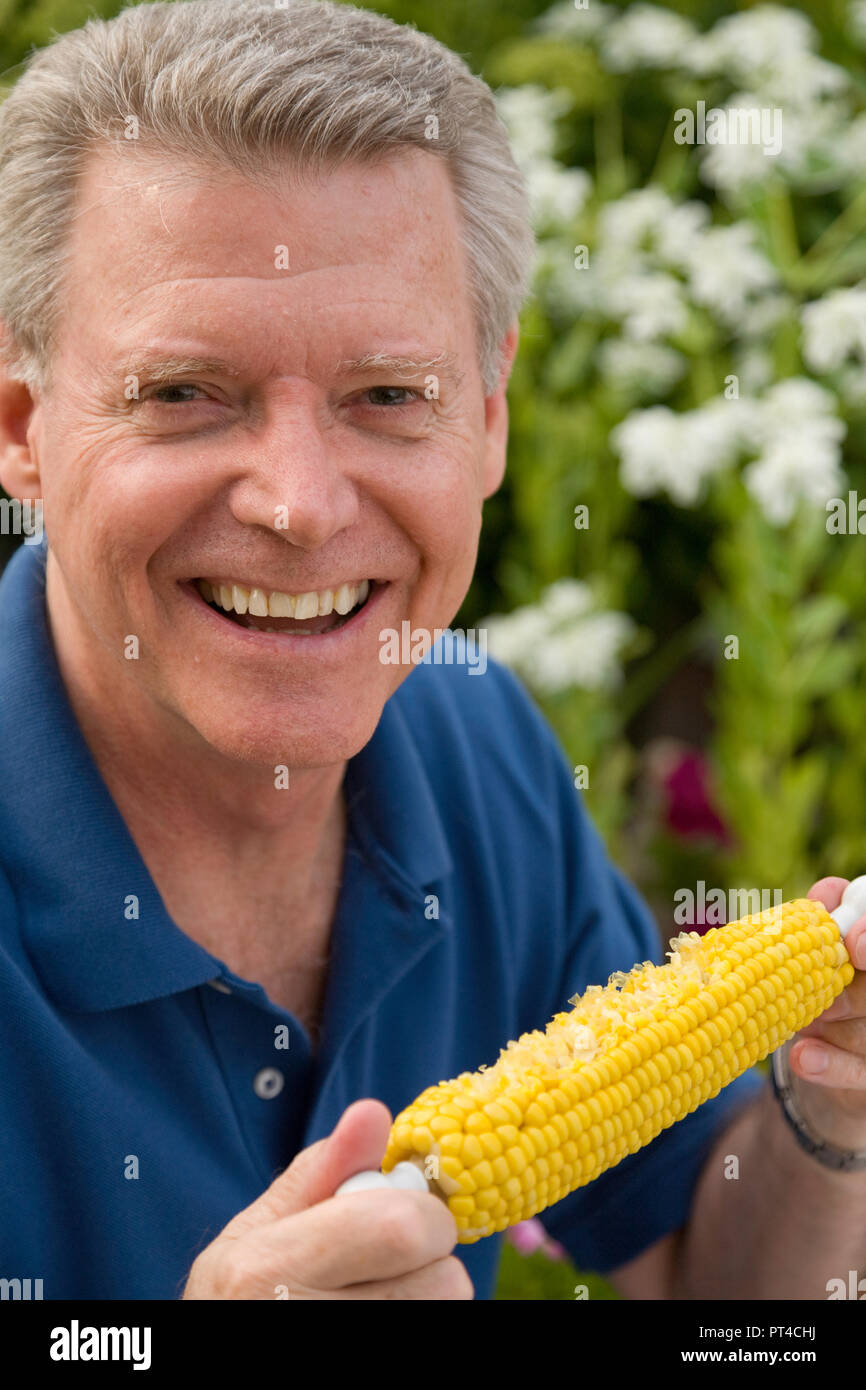 Elderly eating healthy usa hi-res stock photography and images - Alamy