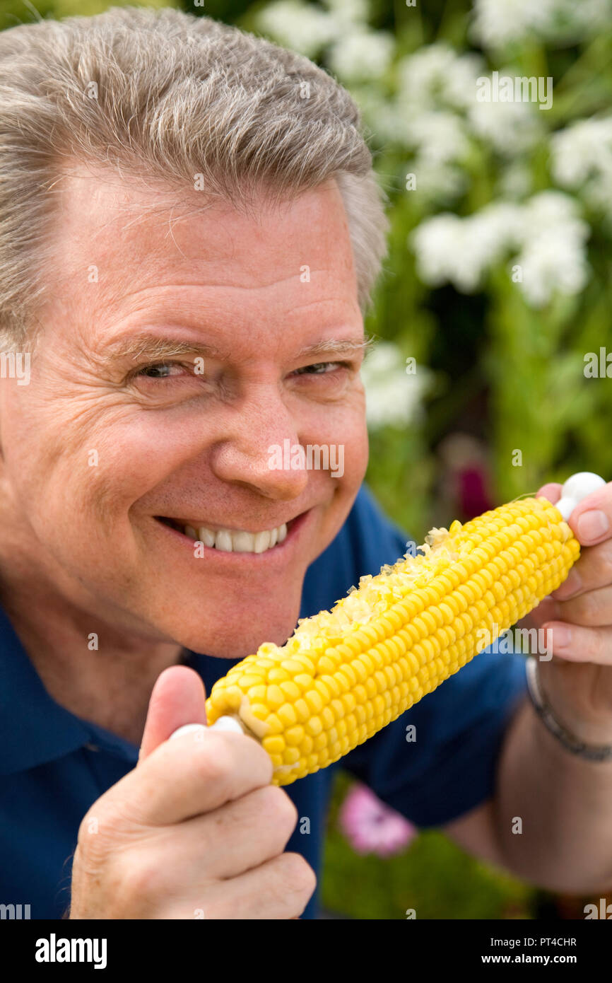 Elderly eating healthy usa hi-res stock photography and images - Alamy