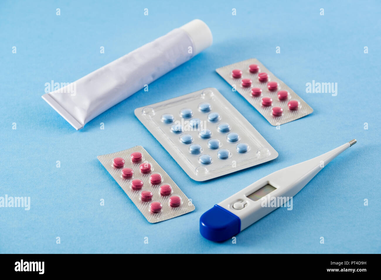 Antibiotic ointment what is it for hi-res stock photography and images ...