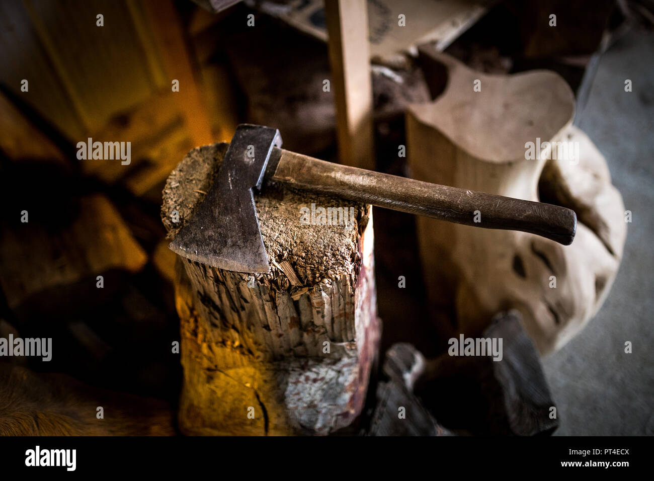 Carpentry sculpture hi-res stock photography and images - Alamy