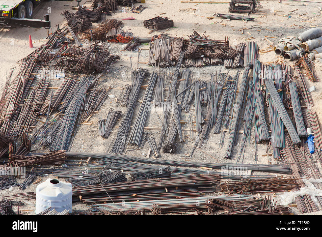 Reinforcing steel bars in hi-res stock photography and images - Alamy