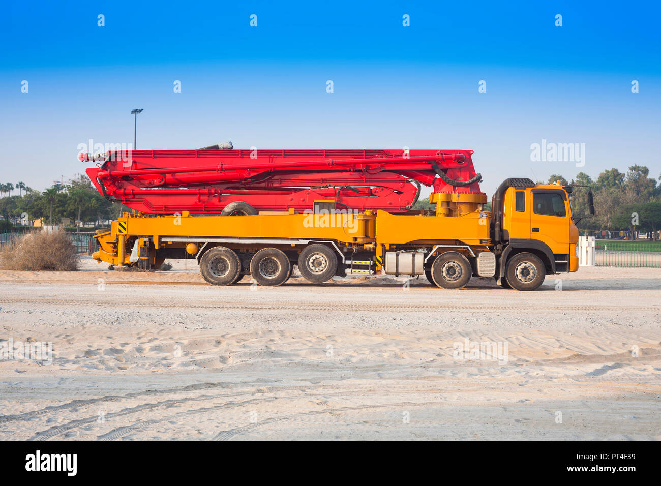 Concrete casting machine hi-res stock photography and images - Alamy