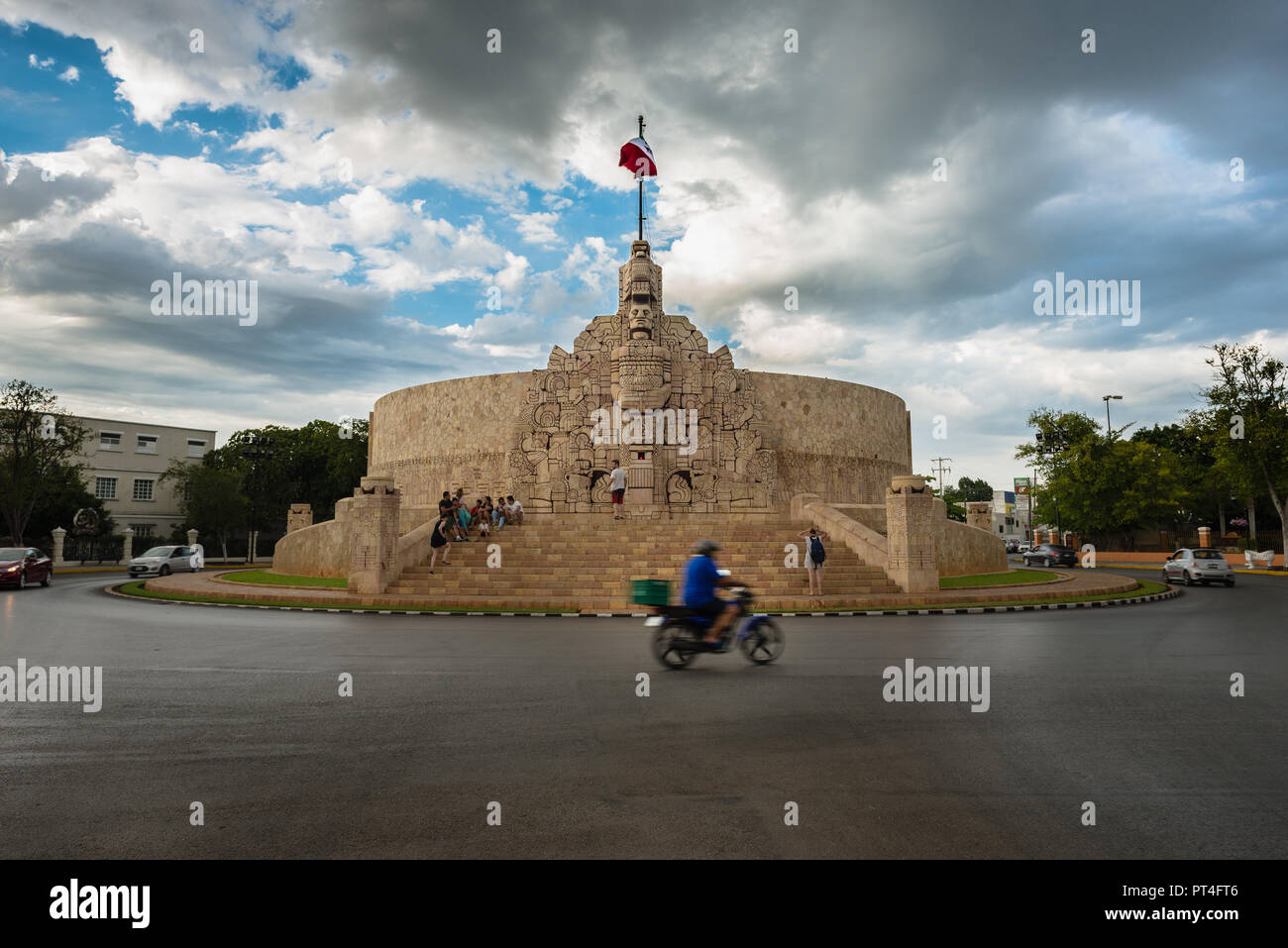 Monument to the flag merida mexico hi-res stock photography and images ...