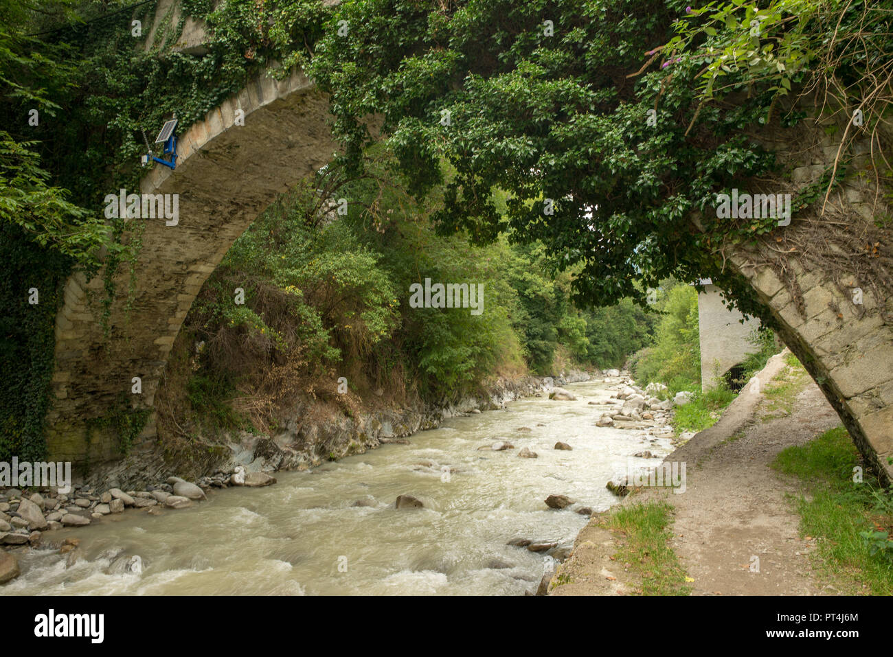 Rural house in aran valley hi-res stock photography and images - Alamy