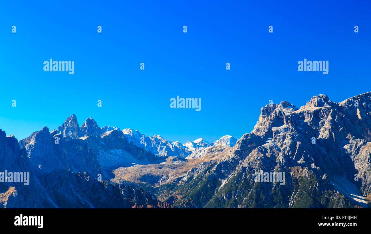 Autumn in the italian alps Stock Photo - Alamy