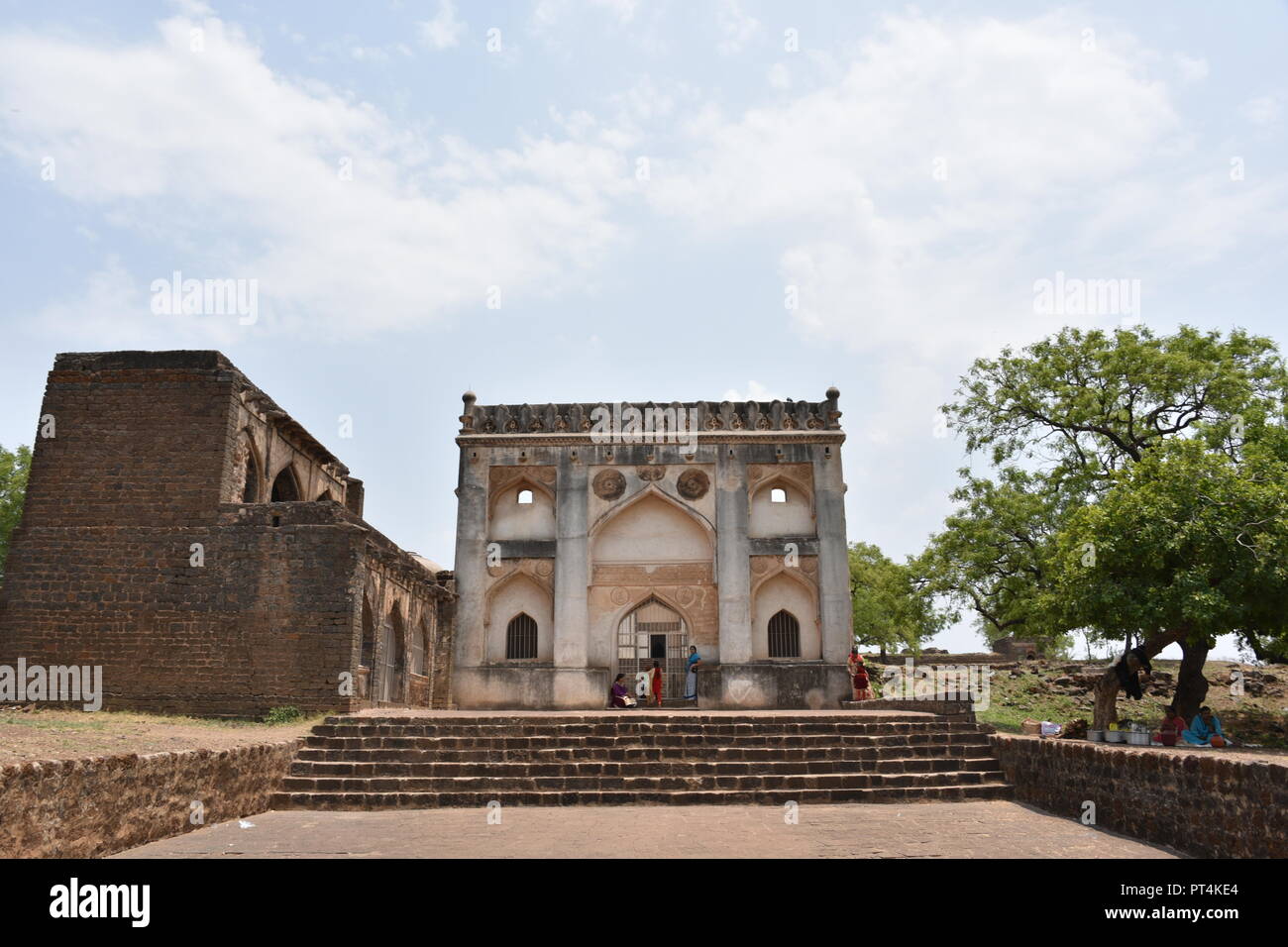 Dargah Hazrath Nemat Ullah Shah Kirmani, Bidar,Karnataka Stock Photo ...