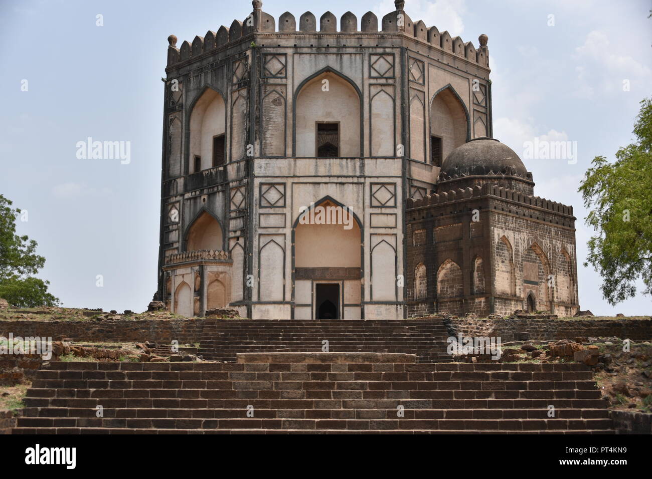 Dargah Hazrath Nemat Ullah Shah Kirmani, Bidar,Karnataka Stock Photo ...