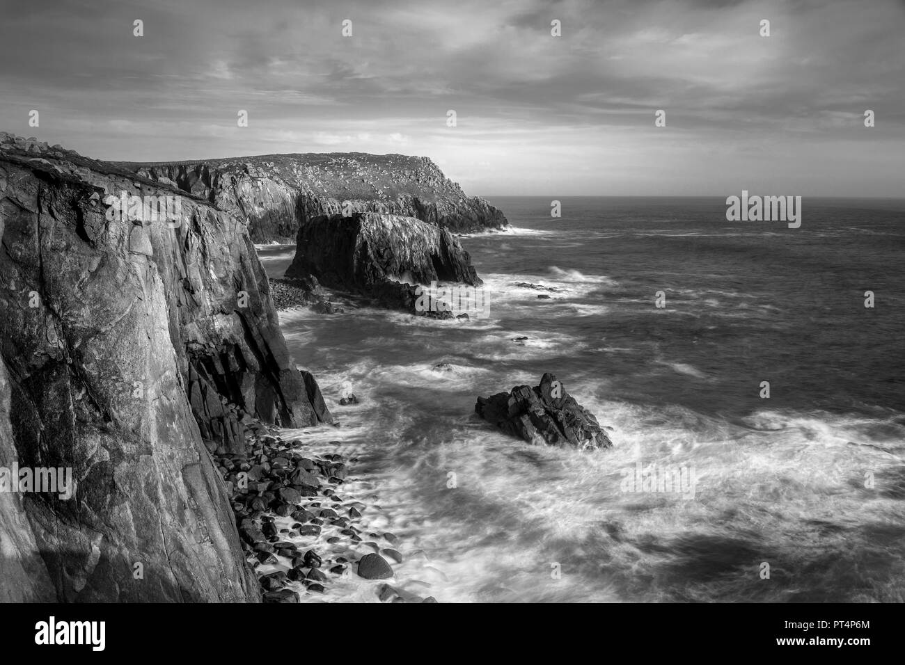 Black and white cornwall landscape hi-res stock photography and images ...