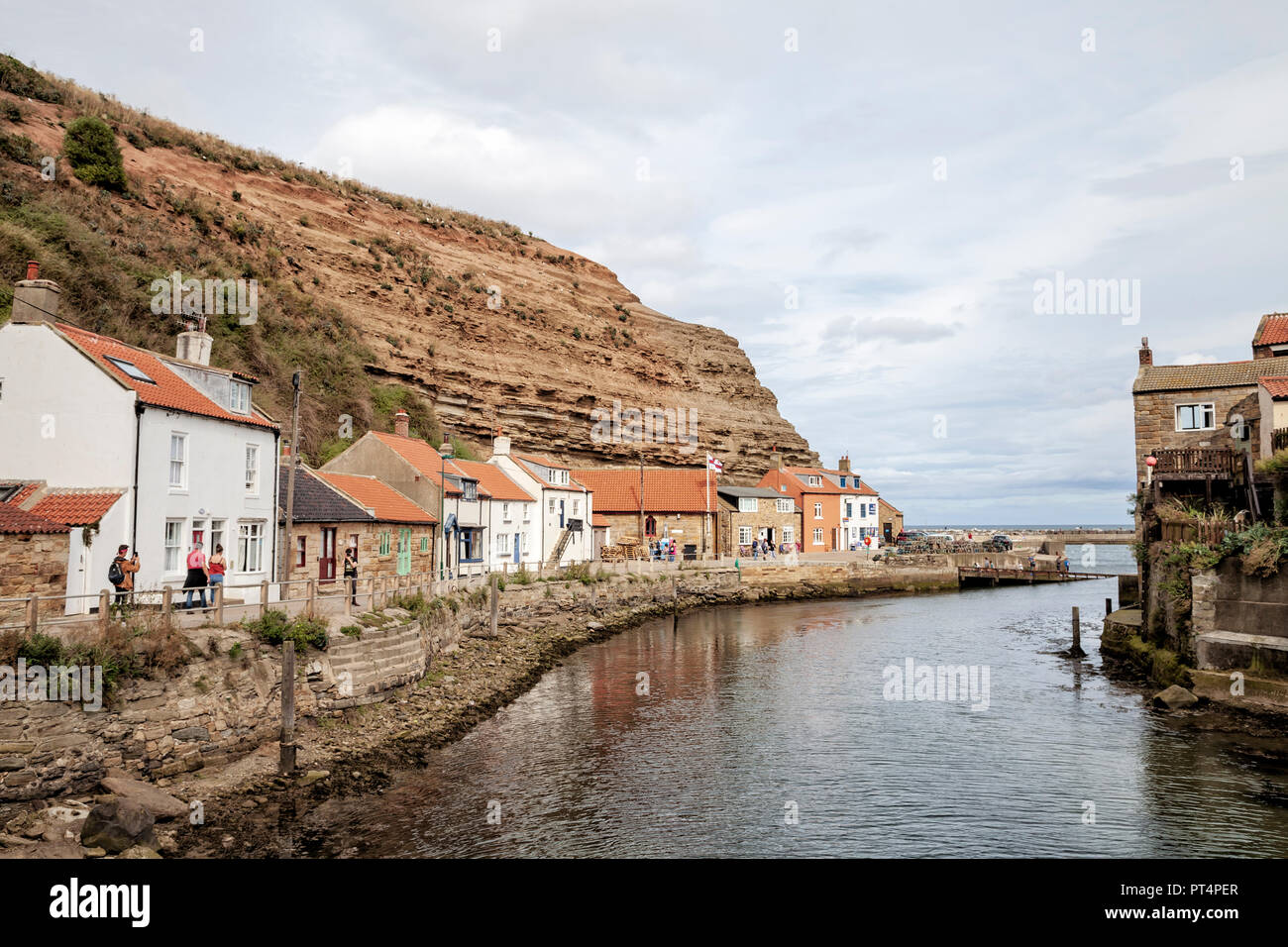 Staithes old town hi-res stock photography and images - Alamy