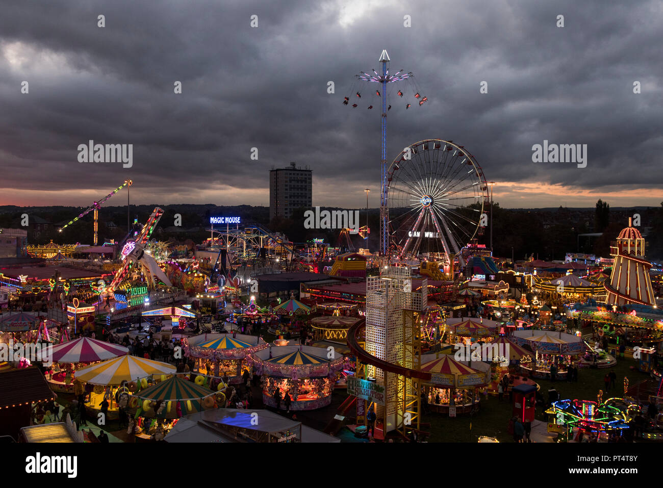 Sunset at the Annual Goose Fair in Nottingham, Nottinghamshire England ...