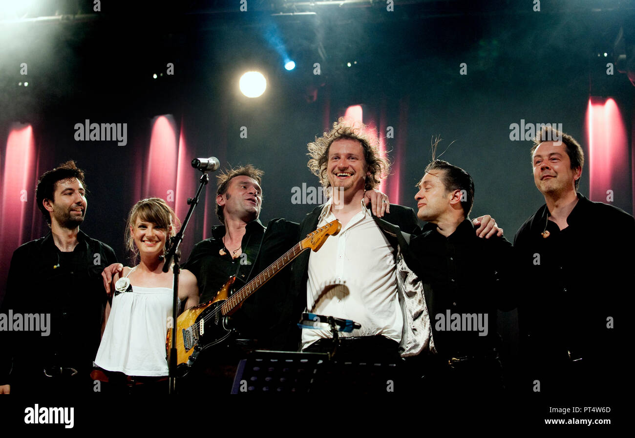 Belgian band Daan performing in Het Depot, Leuven (Belgium, 22/05/2009 ...