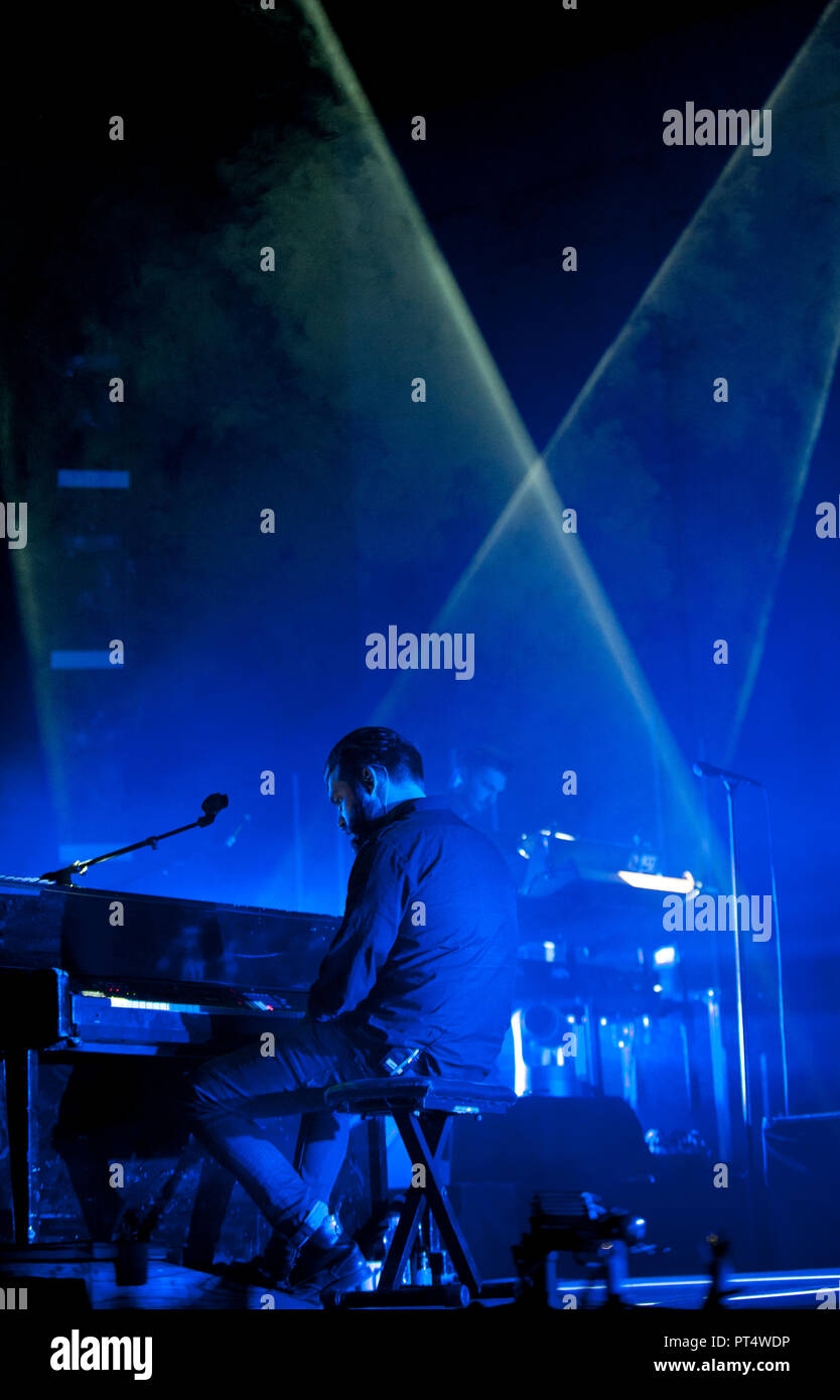 The editors band hi-res stock photography and images - Alamy