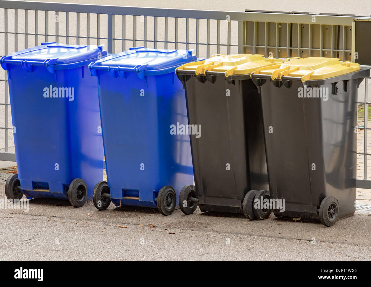 Segregation garbage hi-res stock photography and images - Alamy