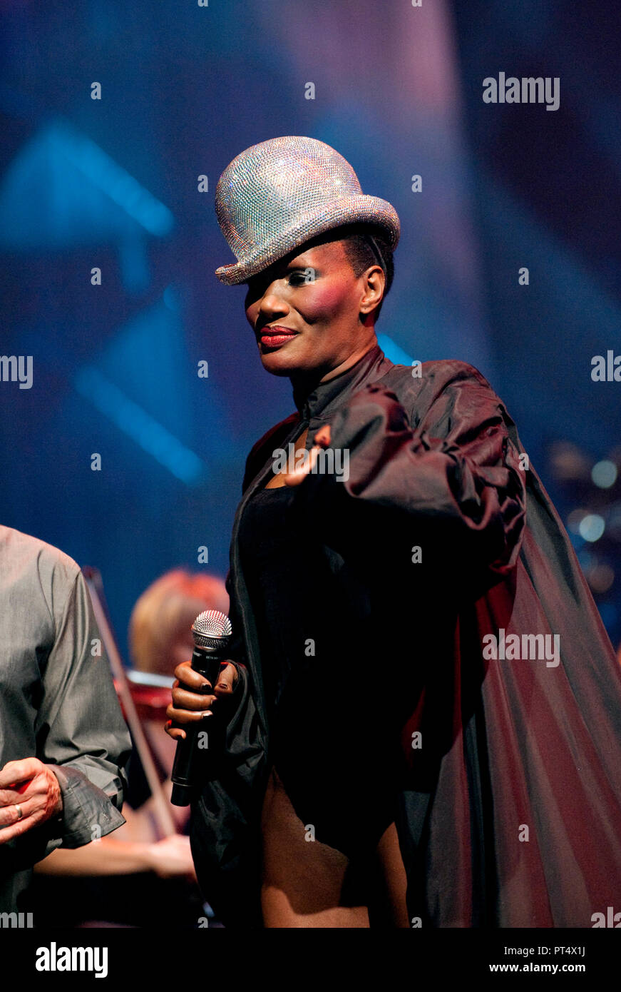 Grace jones slave to the rhythm hi-res stock photography and images - Alamy