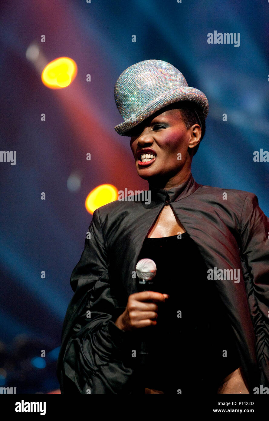 Grace jones slave to the rhythm hi-res stock photography and images - Alamy