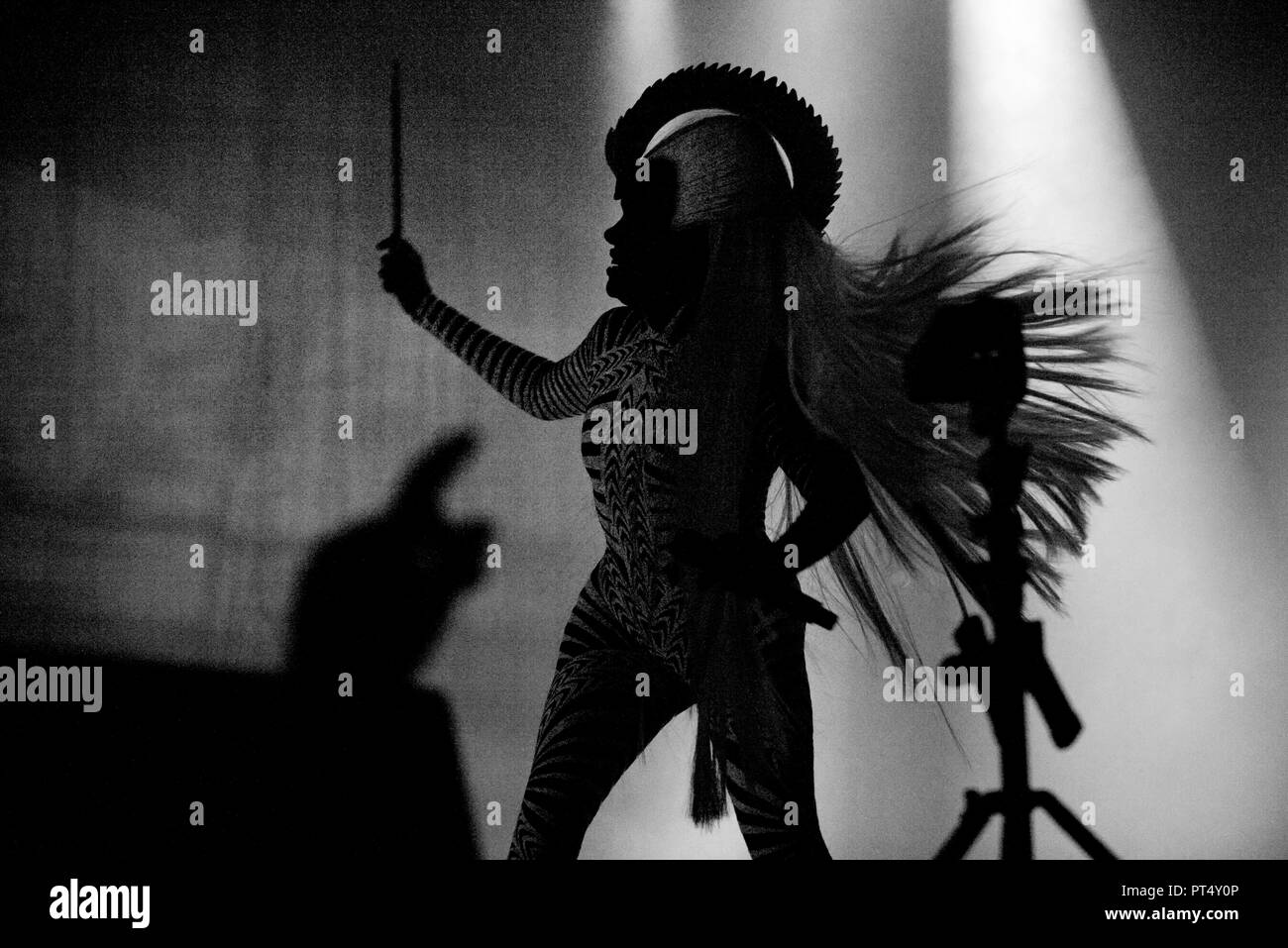 Grace jones in concert Black and White Stock Photos & Images - Alamy