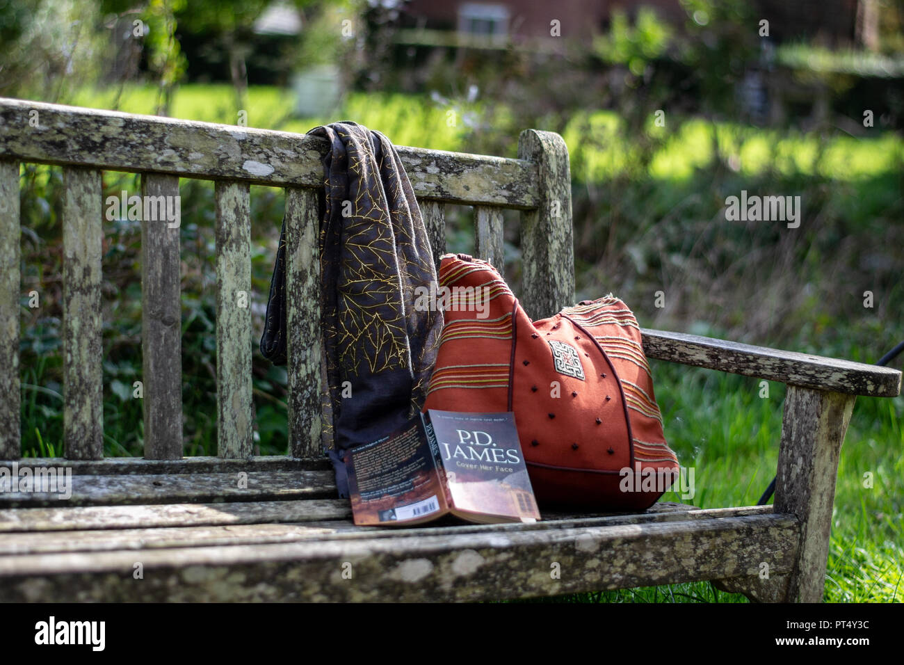 Scarf park hi-res stock photography and images - Alamy