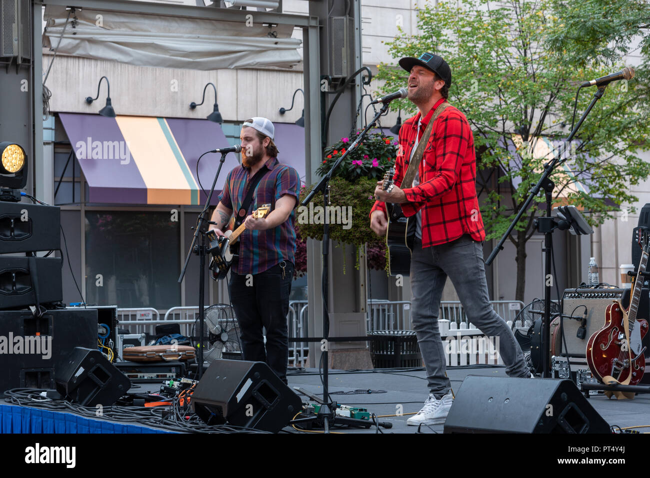 Block party hi-res stock photography and images - Alamy