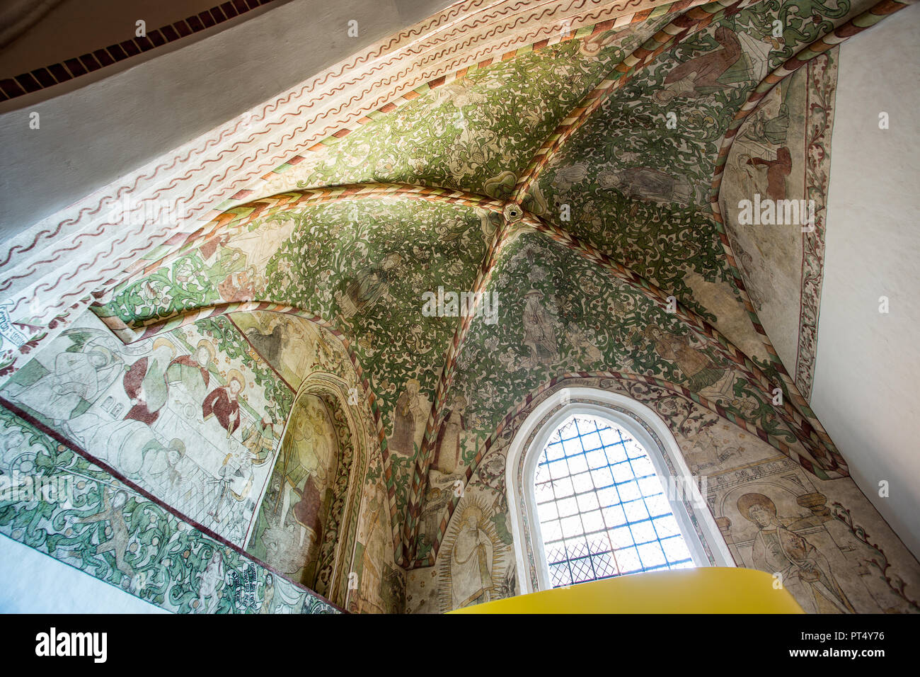Medieval ceiling architecture hi-res stock photography and images - Alamy