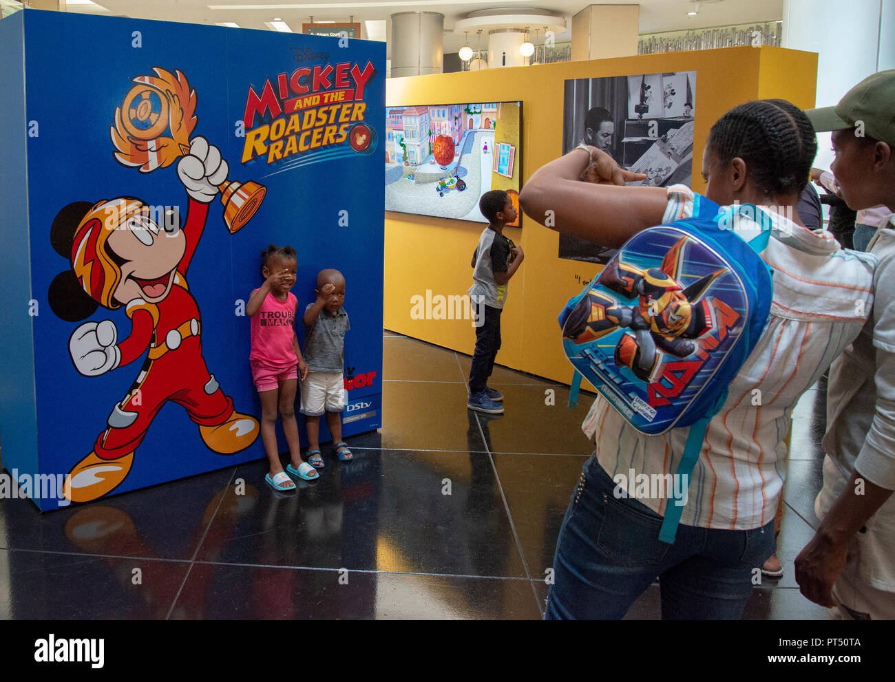 Sandton City, South Africa. 6th Oct 2018. Parents and children enjoy ...