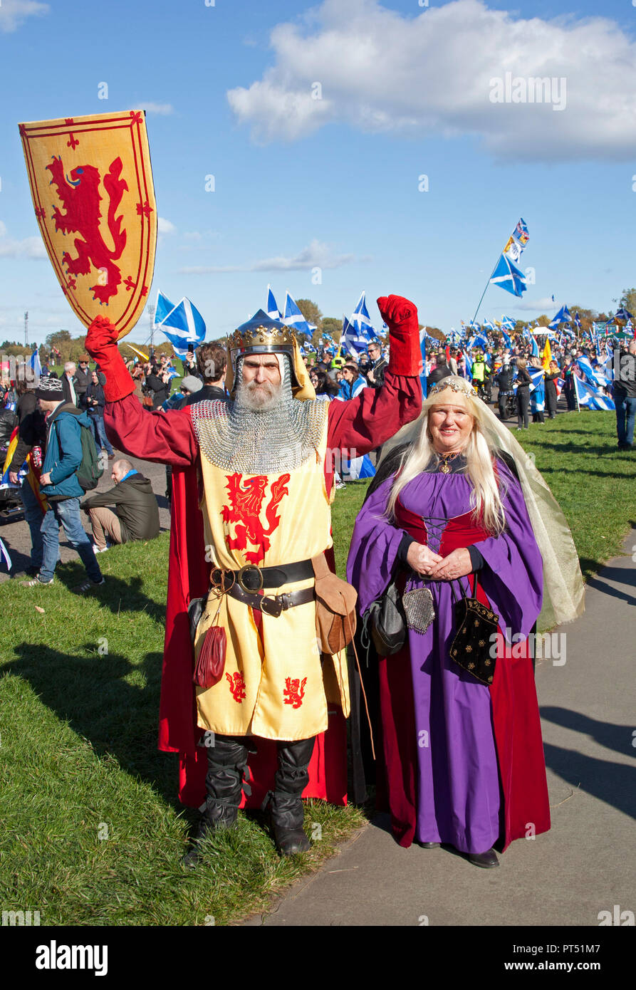 Scottish independence flags hi-res stock photography and images - Alamy