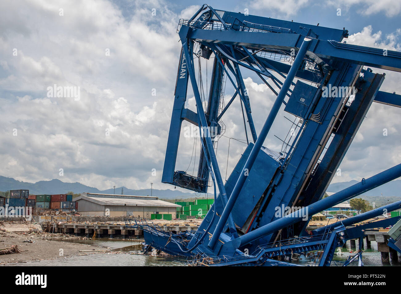 Cargolifter hi-res stock photography and images - Alamy