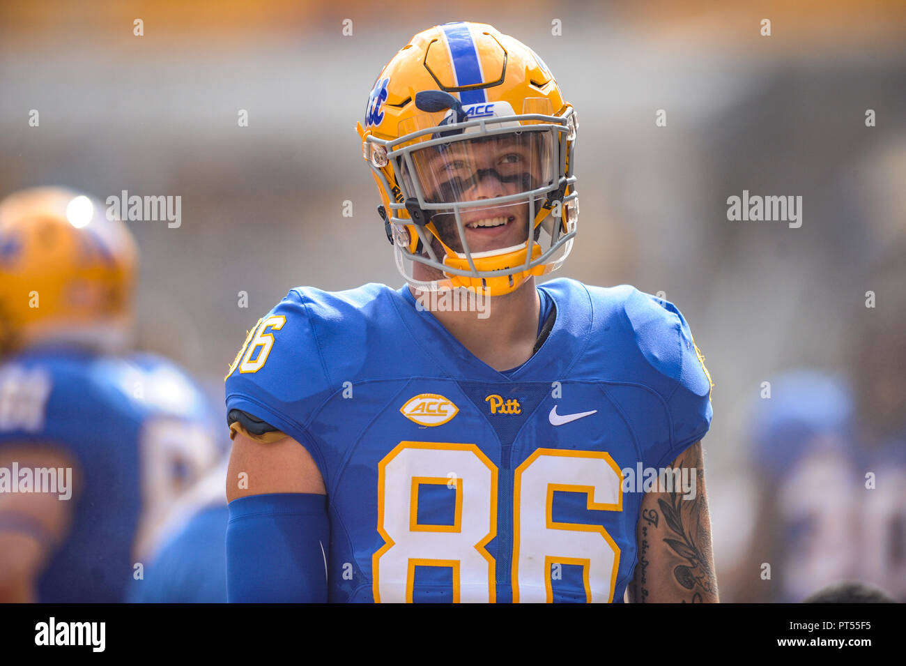 Pittsburgh, PA, USA. 6th Oct, 2018. Pitt #86 Tyler Sear during the ...