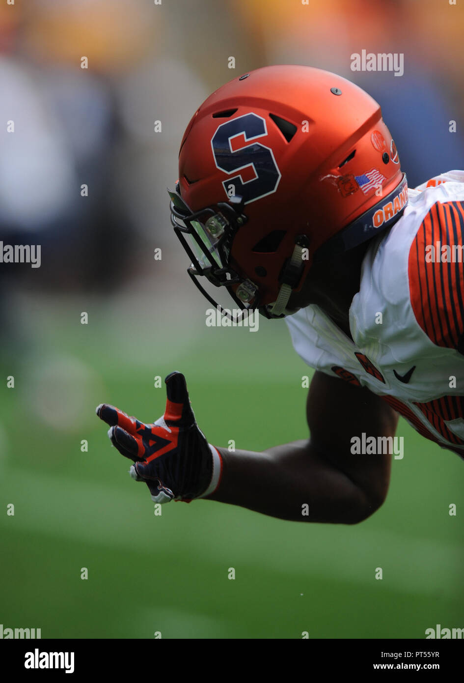 Pittsburgh, PA, USA. 6th Oct, 2018. Syracuse helmet & gloves during the ...