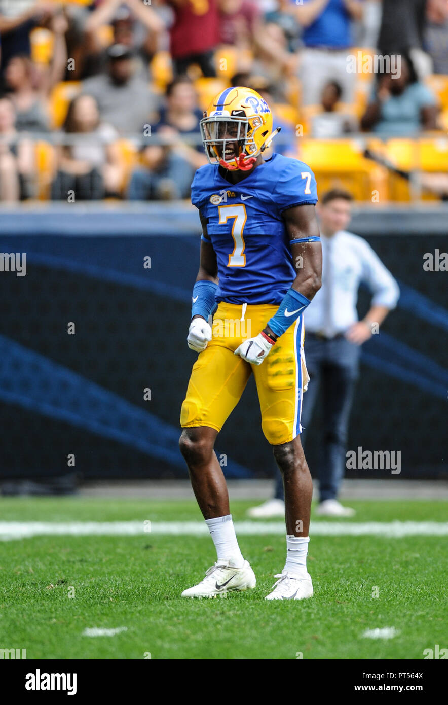 Pittsburgh, PA, USA. 6th Oct, 2018. Jazzee Stocker #7 during the Pitts ...