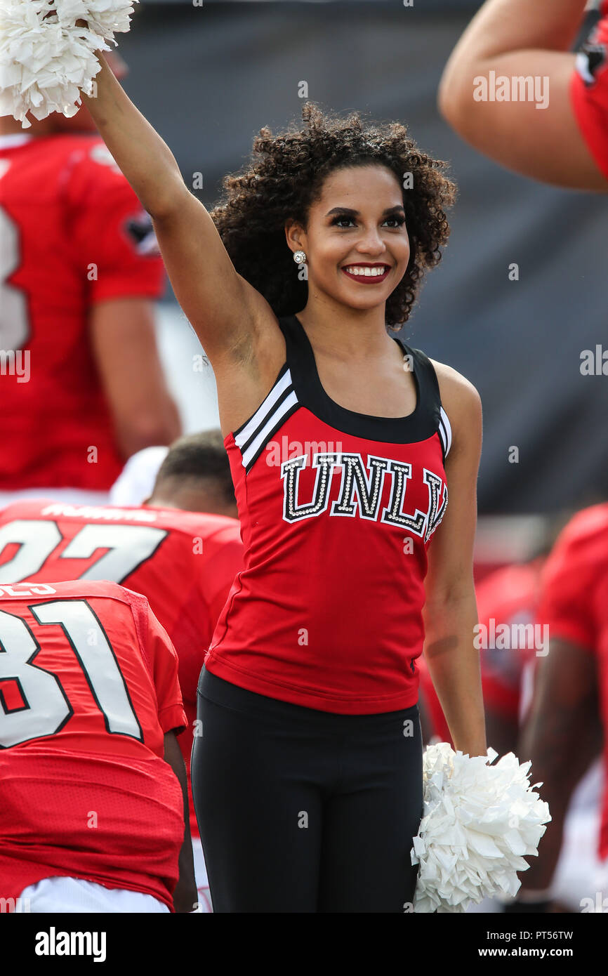 Las Vegas, NV, USA. 6th Oct, 2018. A UNLV Rebels cheerleader performs ...