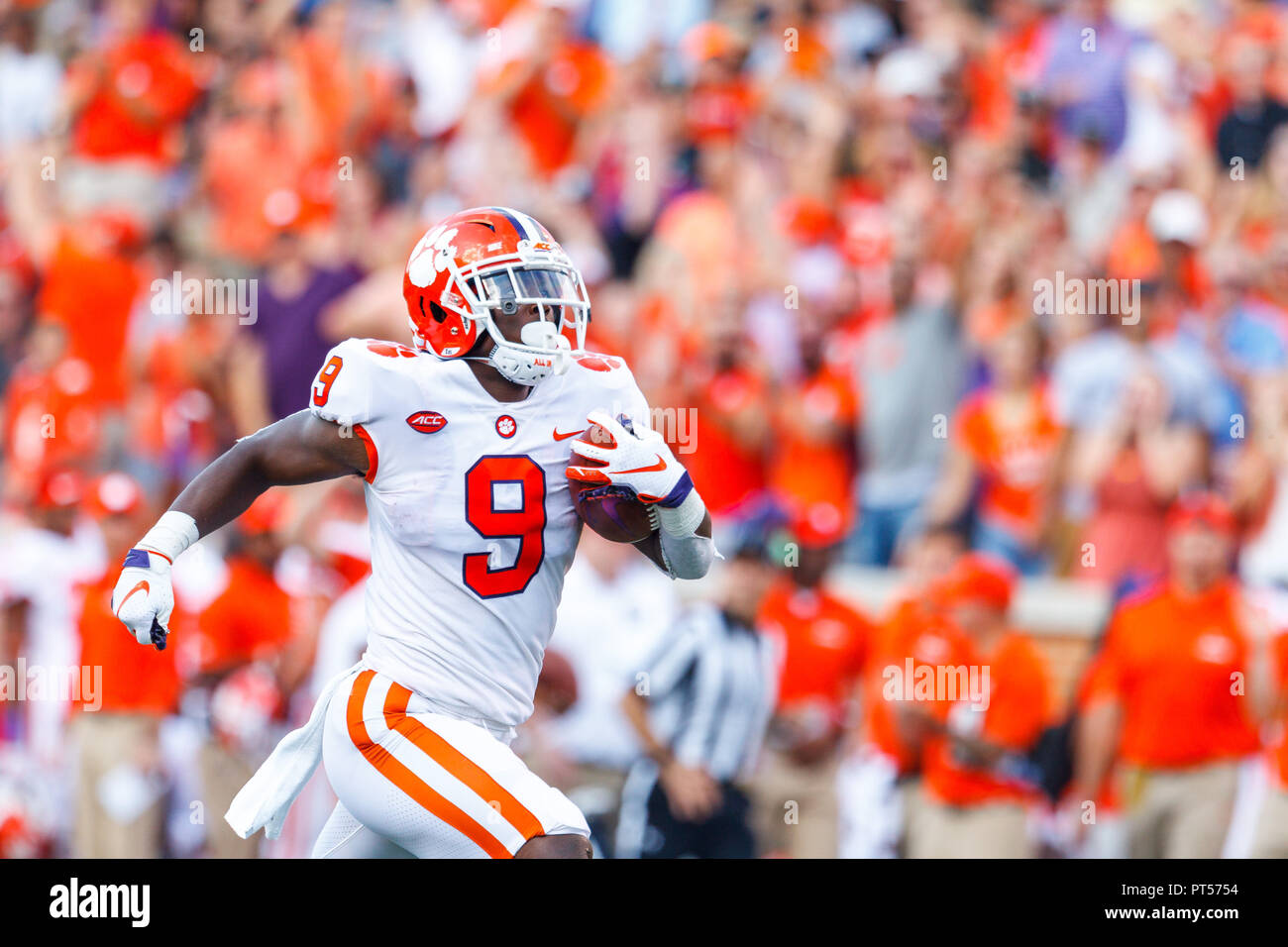 Winston-Salem, NC, USA. 6th Oct, 2018. Clemson Tigers running back ...