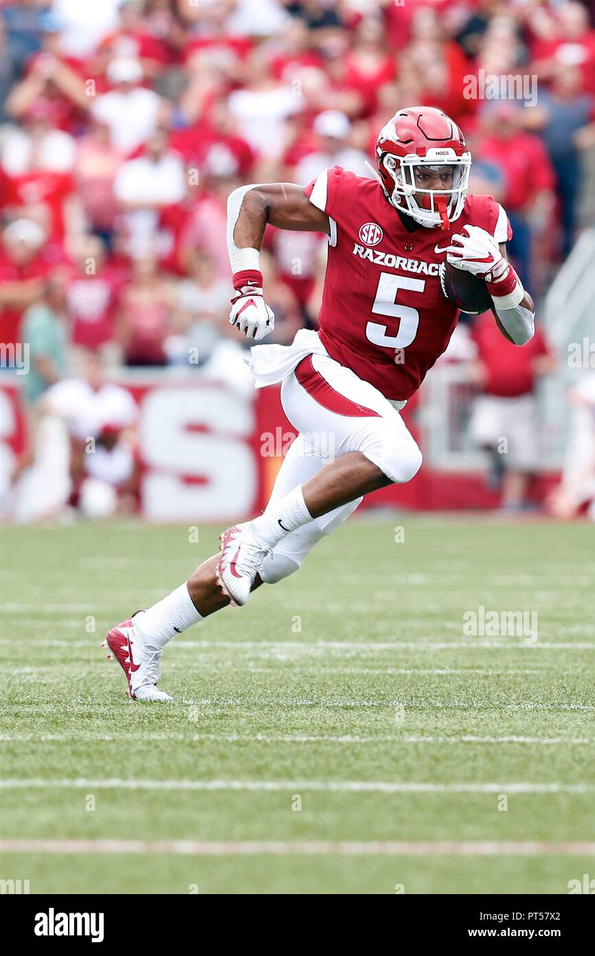 Oct 6, 2018: Rakeem Boyd #5 Razorback running back makes his way up the ...