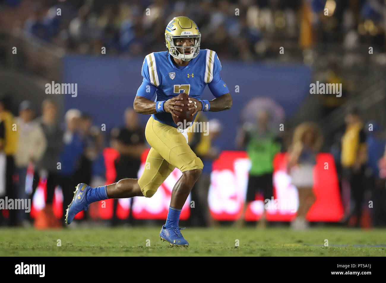 Peter thompson football hi-res stock photography and images - Alamy