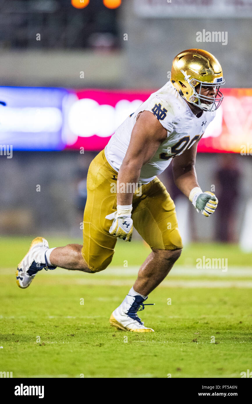 Notre Dame Fighting Irish defensive lineman Jerry Tillery (99) during ...