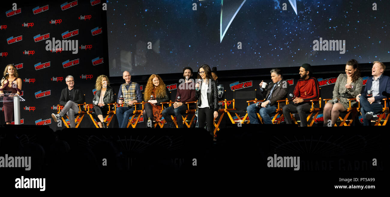 Star trek discovery cast hi-res stock photography and images - Alamy