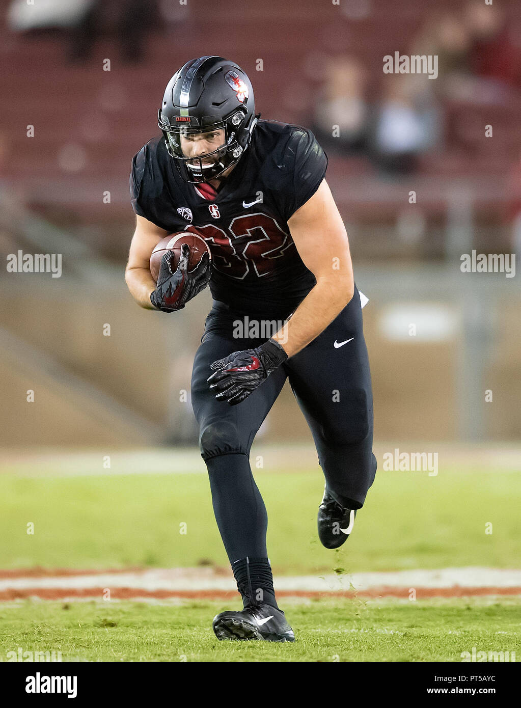 Stanford, California, USA. 06th Oct, 2018. Stanford Cardinal tight end ...