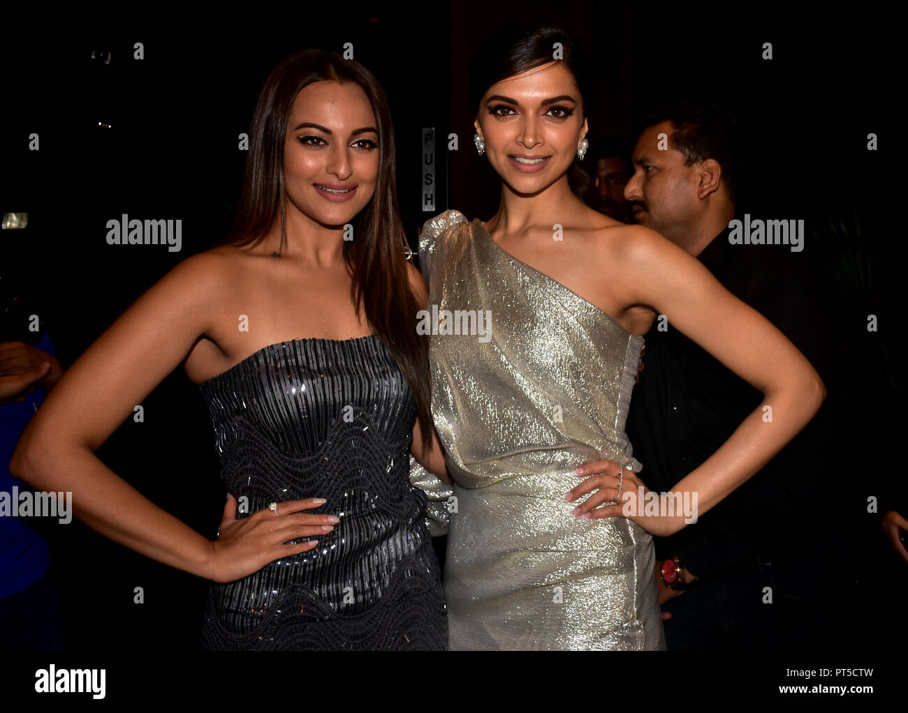 Deepika padukone bollywood actress hi-res stock photography and images ...