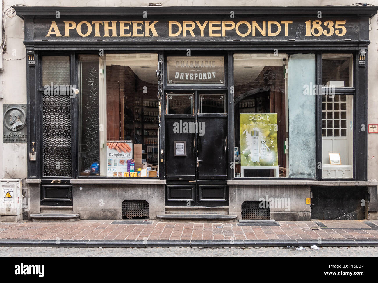 Brugge, Flanders, Belgium - September 19, 2018: Old pharmacy Dreypondt ...