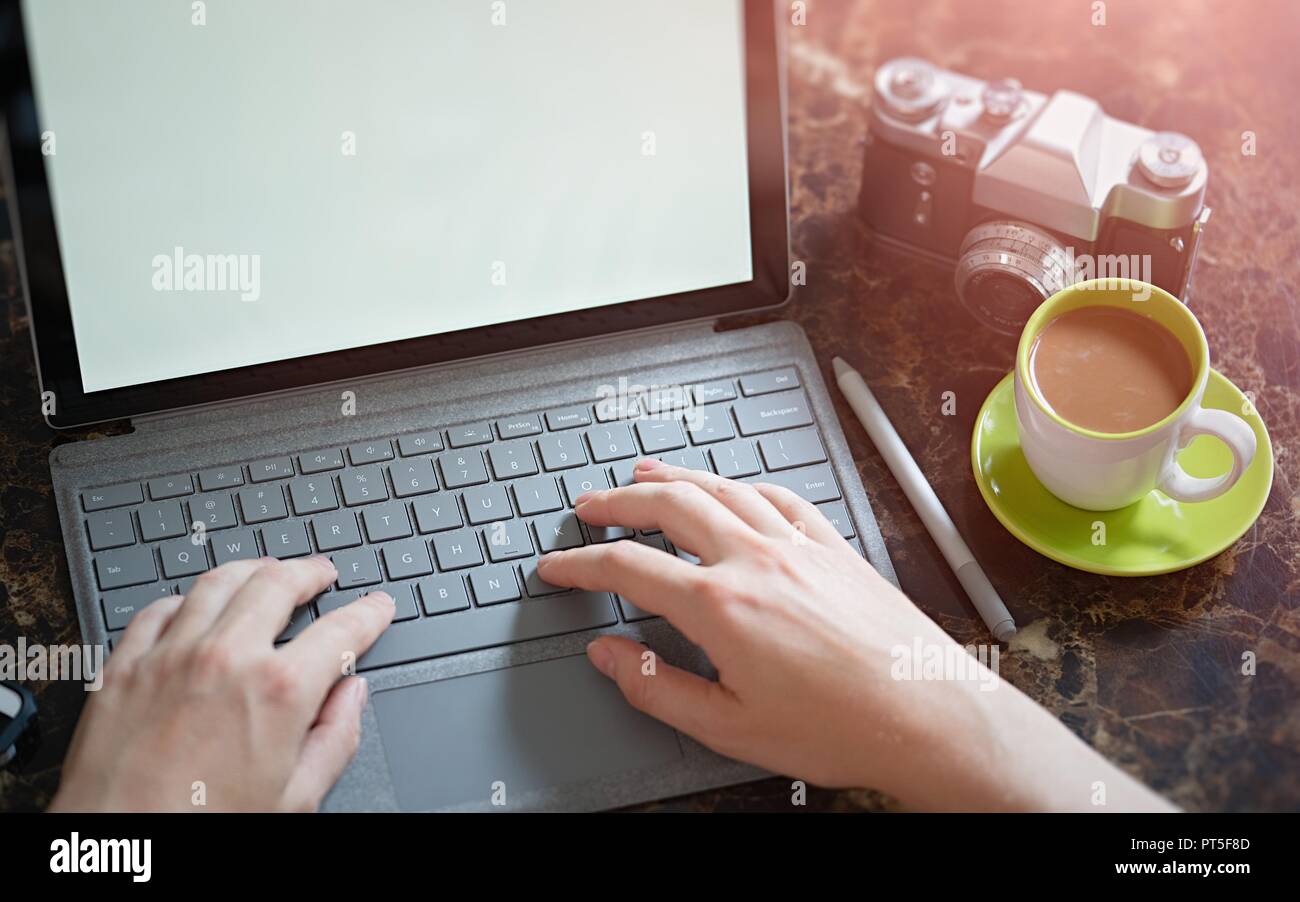 Old camera coffee notebook hi-res stock photography and images - Alamy