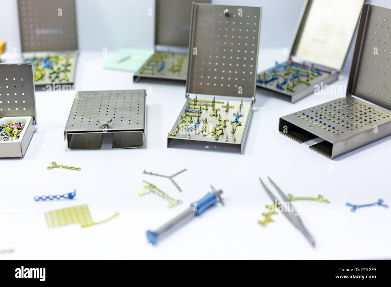 Tools and equipment for orthopedic and surgical reconstruction of the ...