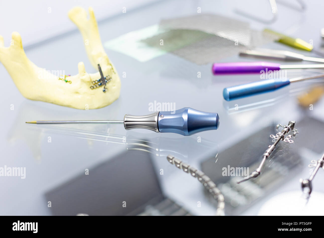 Tools and equipment for orthopedic and surgical reconstruction of the ...