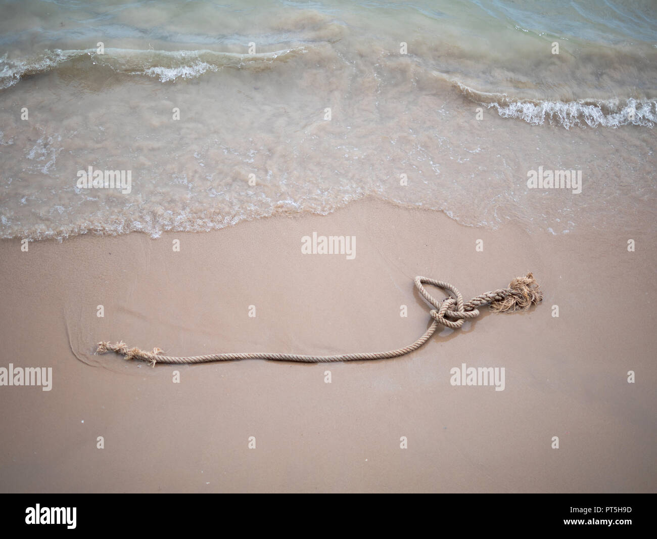 Beach rope hi-res stock photography and images - Alamy