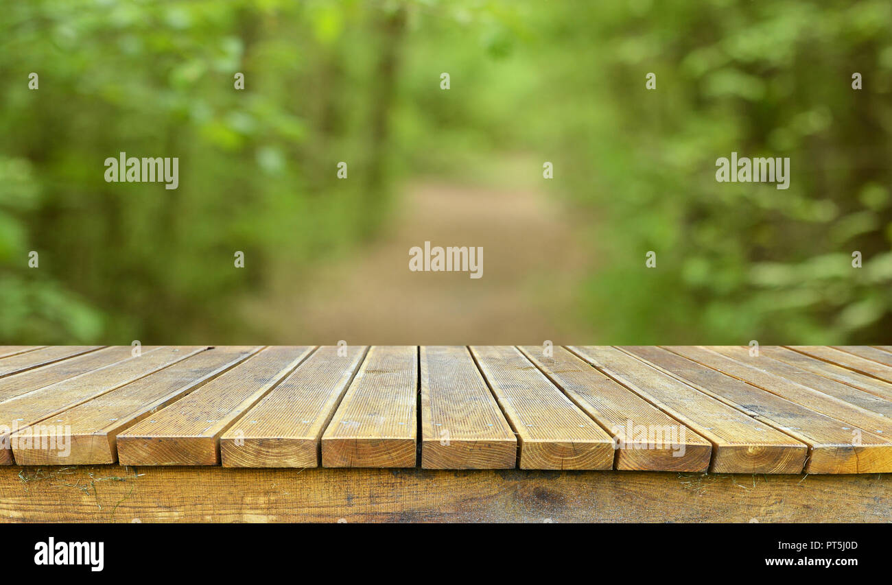 Empty table for display montages Stock Photo - Alamy