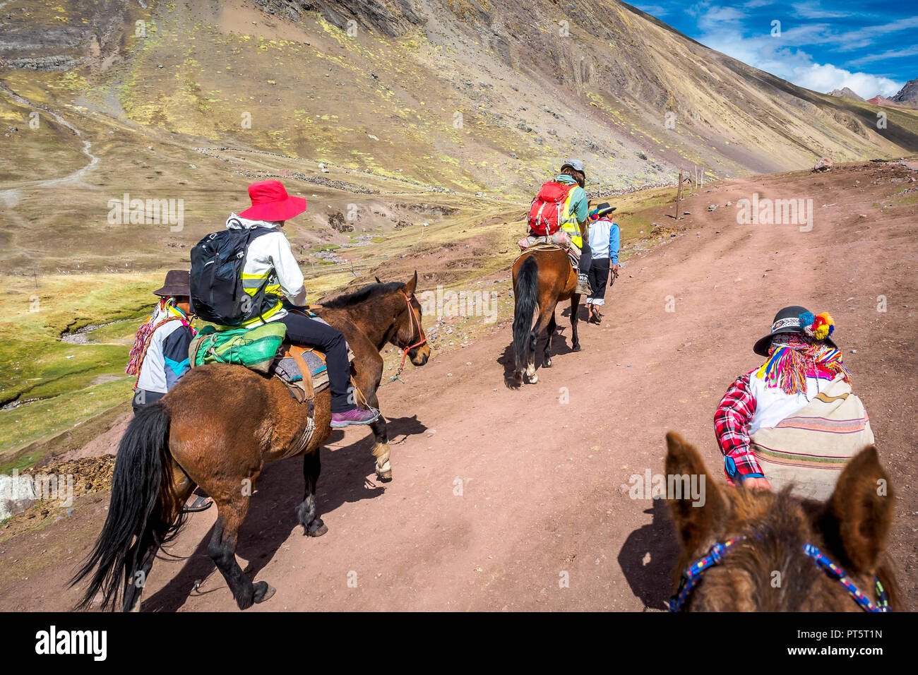 Horse riding in Rainbow Mountain Trek. (Peru Stock Photo - Alamy