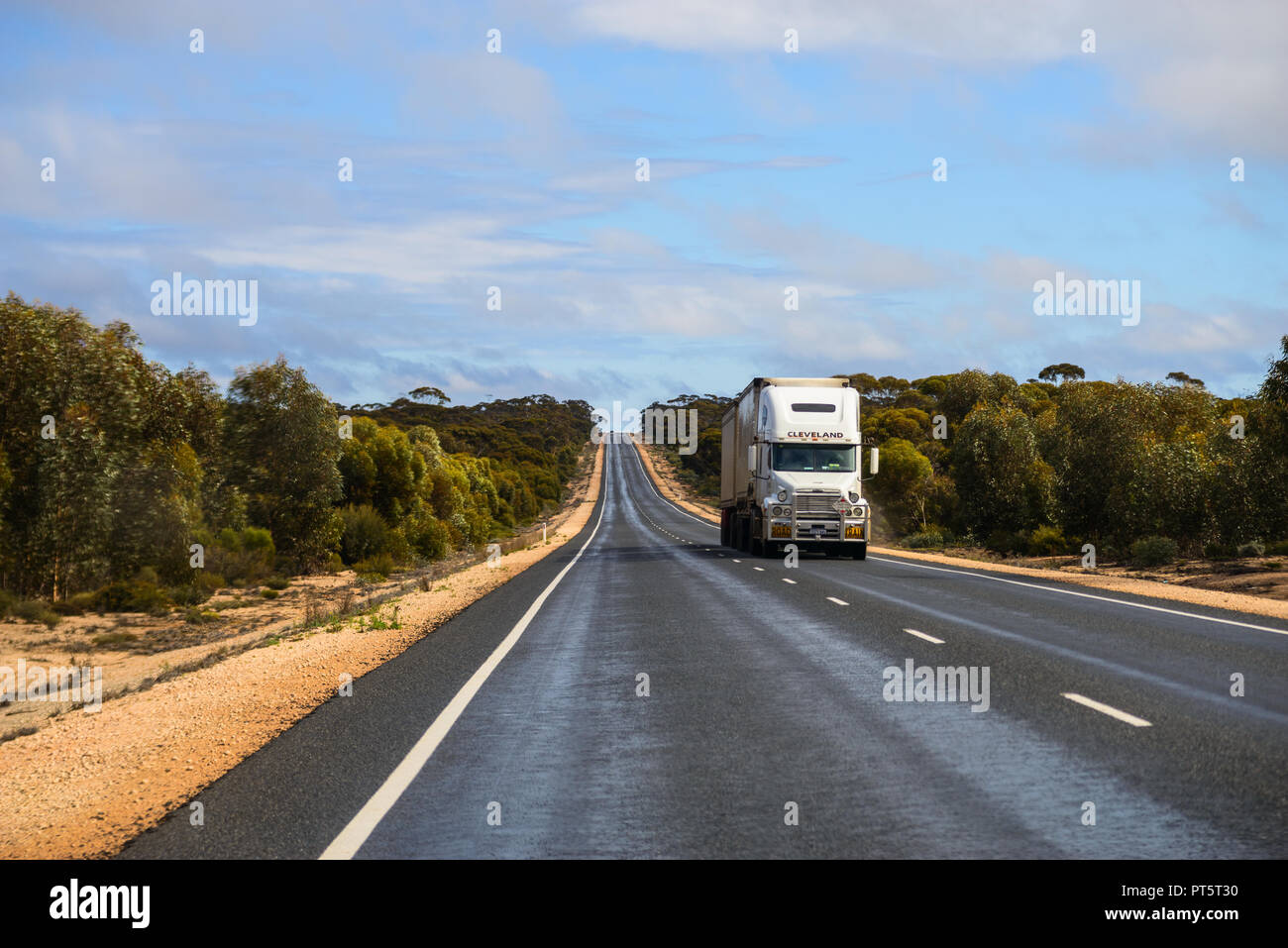 90 Mile Straight, Australias longest straight road, Western Australia ...