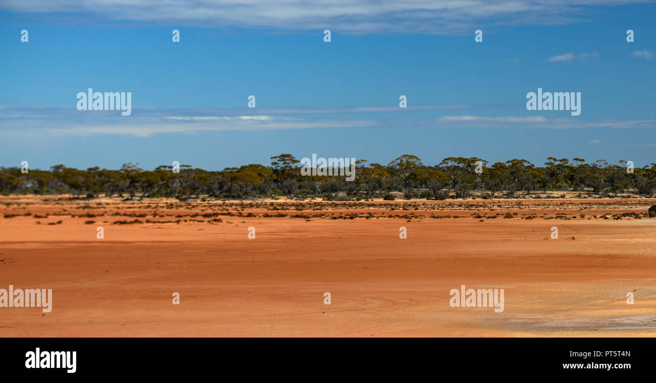 a dry lake in the Outback, Australia Stock Photo - Alamy